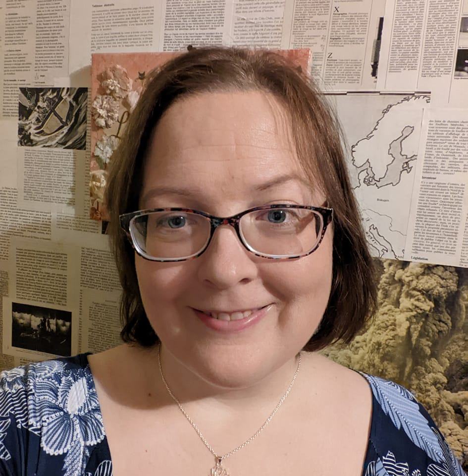 Author interview with Mae Thorn | Dragon Soul Press